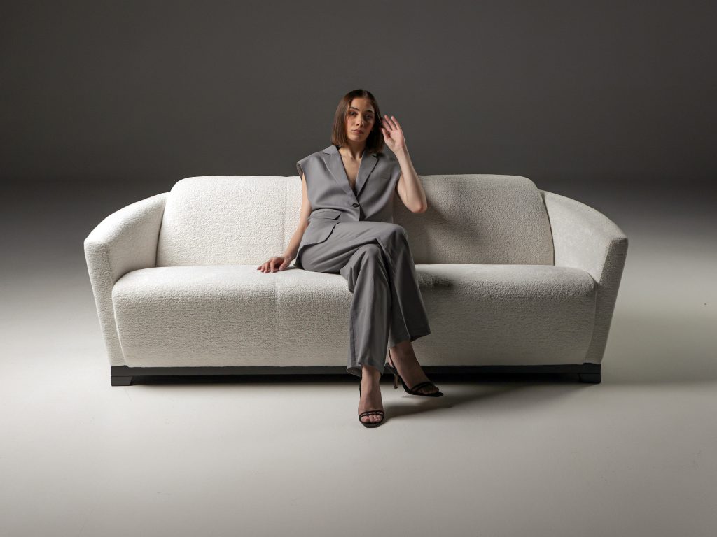 Hotel Maxi Sofa – BOVA Furniture